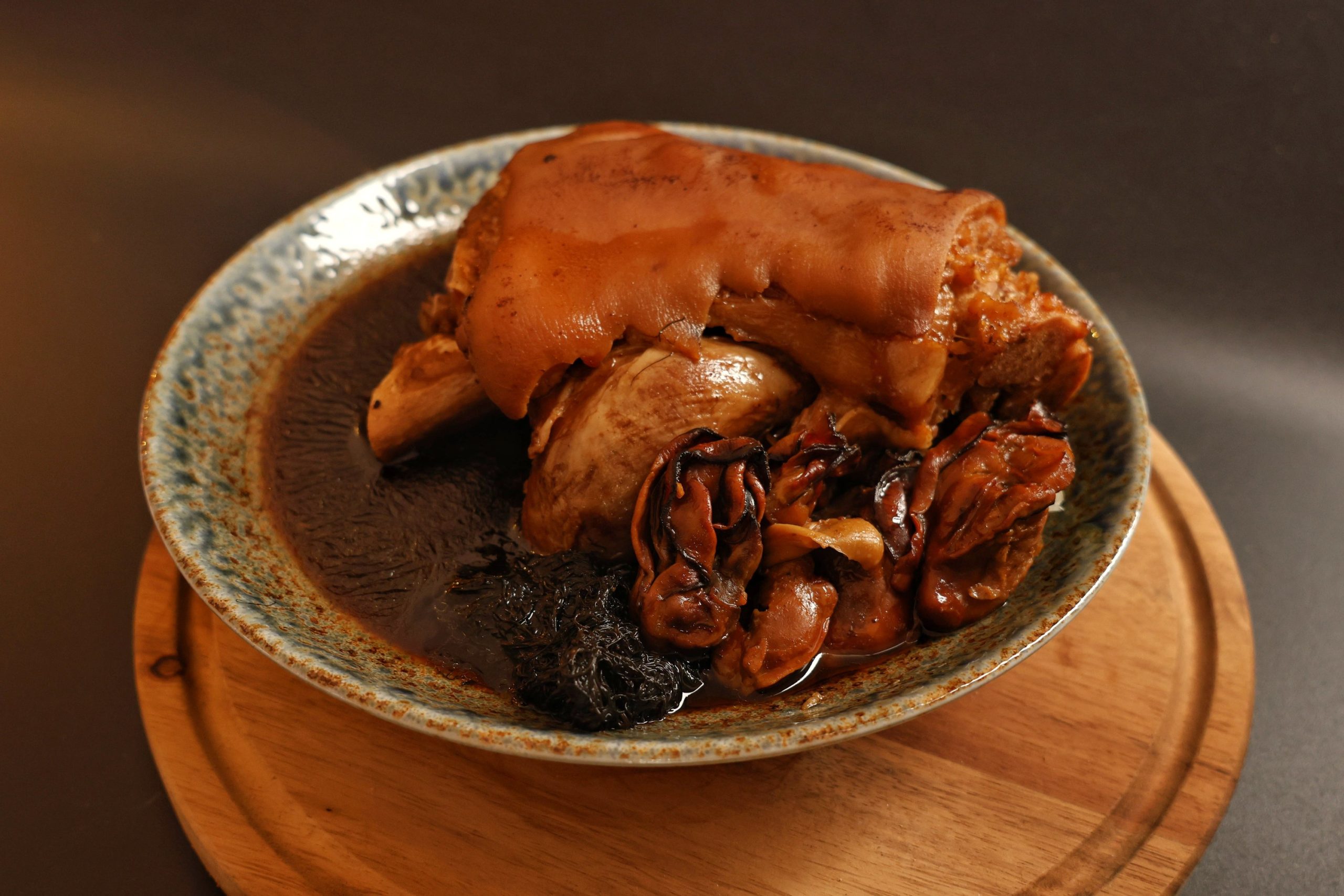 Braised Pork Knuckle With Dried Oyster By Grace Braised Pork Knuckle With Dried Oyster By Grace